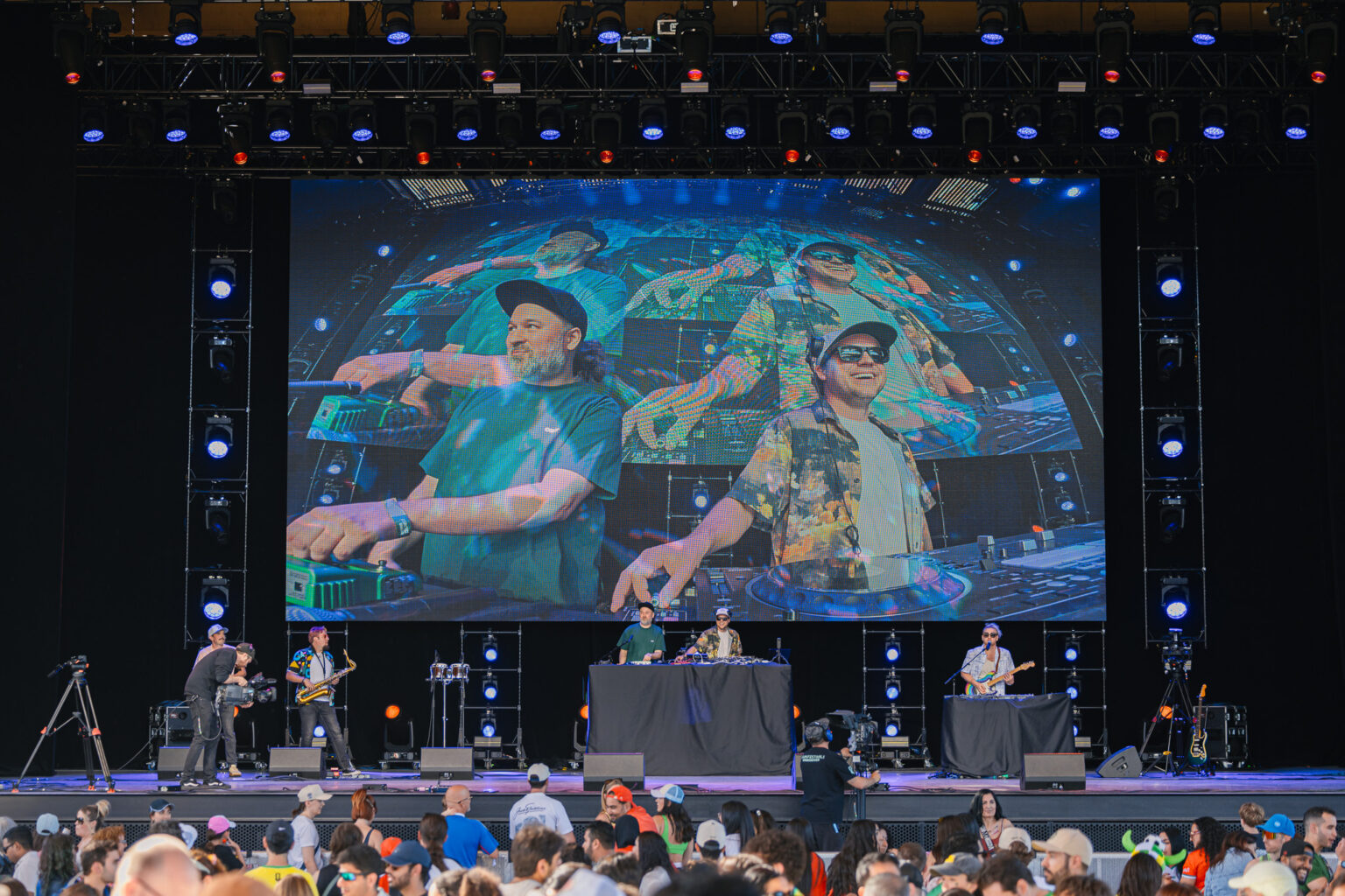 Montréal Jazz Fest Reveals 2026 Lineup with Lionel Richie and Earth ...